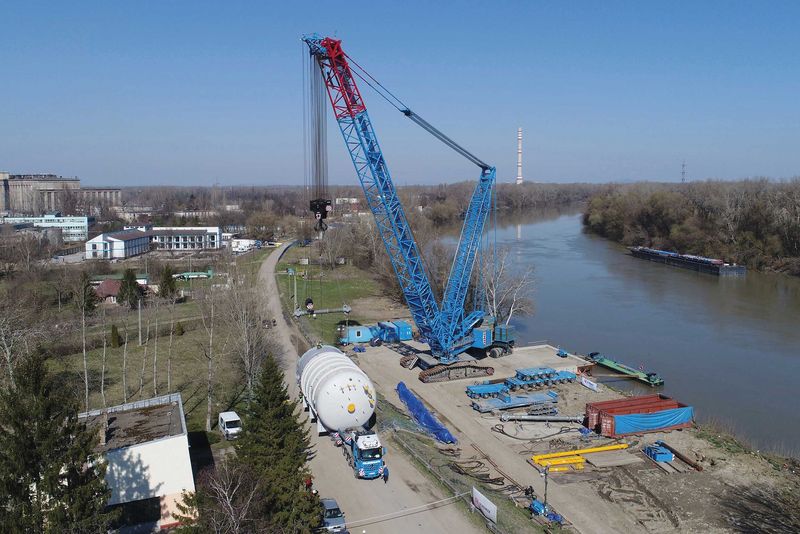 Industrial service provider for heavy goods and construction | FELBERMAYR